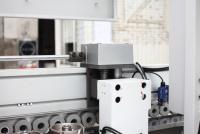 China Linear Automatic Edge Banding Machine China Cabinet Edgebander for sale