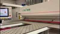 China Computerized Control CNC Panel Saw Industrial  Furniture Rear Loading for sale