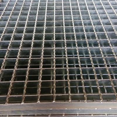 China Custom Galvanized Steel Grating 40mm×5mm Serrated Bars with 30mm Spacing for Industrial Platforms and Walkways for sale