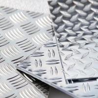 China Aluminum Diamond Tread Plate 0.6-1.2mm Bar Height for Marine & Industrial Flooring for sale