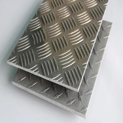 China Diamond Checkered Aluminum Tread Plate 1000-10000mm Length, 0.6-1.2mm Bar Height for Industrial Flooring for sale