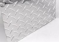 China 5052 3003 Aluminum Diamond Plate 0.6-1.2mm Bar Height with ISO9001 Certification for Industrial Flooring and Tool Boxes for sale