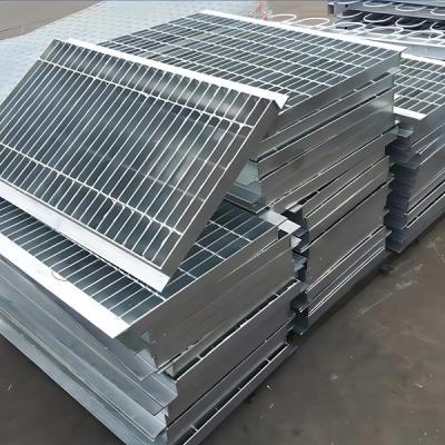 China Custom Galvanized Serrated Steel Bar Grating Platform 25x5mm Bearing Bar 40mm Spacing for sale