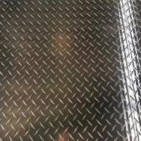 China 3003 5052 Grade Five Bar Aluminum Alloy Tread Plate for Dog Box Fabrication 1.2-7.0mm for sale