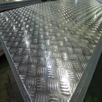 China 3003 5052 Aluminum Checkered Plate Diamond Tread Sheet 5 Bar Anti-Skid 0.6-1.2mm for sale