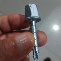 China Hex Head Coarse Thread Concrete Screws 7.5mm Diameter For Fastening Objects 1-1/4 Inch Length for sale