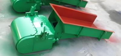 China GZ Series Electromagnetic Vibrating Feeder 6-18m/min Flow Rate Low Noise Horizontal Inclined for sale