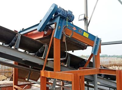 China Self Unloading Permanent Magnetic Iron Remover 300mm for Industrial Conveyor Systems for sale