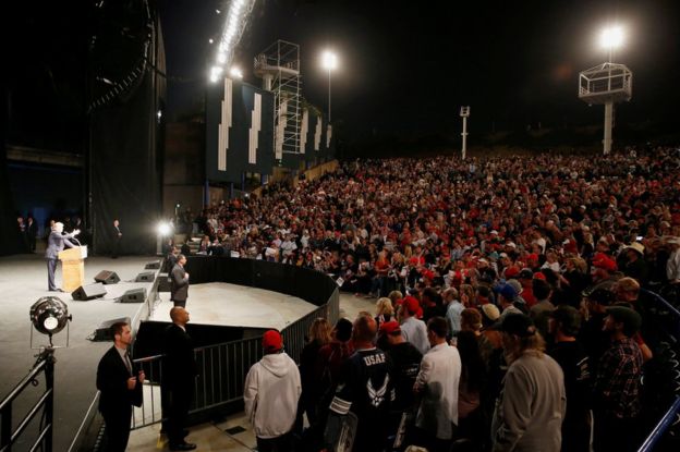 Donald Trump addresses rally in Costa Mesa, California, 28 April