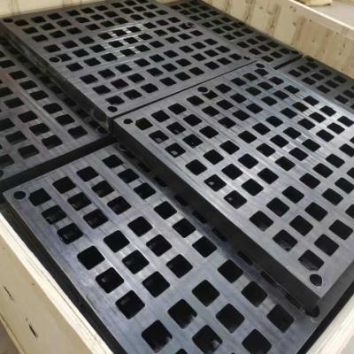 China Module Deck Media Rubber Vibrating Screen Mesh for Ore Application Anti-clogging for sale
