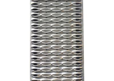China Heavy Duty Walkway Channel Grip Strut Perforated Metal Plank Grating 5 Diamonds for sale