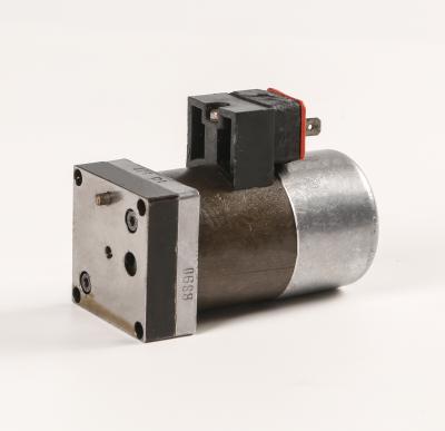 China Polar Guillotine Cutter Hydraulic Solenoid Valve Designed for Optimal Cutting Results for sale