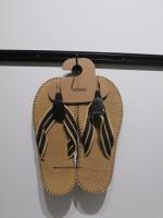 China Paper Shoe Display Hook – Eco-Friendly, Customizable Brand Enhancer for Retail & Supermarket Use for sale
