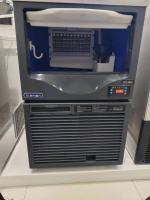 China ICE-120P 55kg Per Day Cube Ice Maker Machine Commercial Stainless Steel Crystal Maquina De Gelo Em Barra for sale