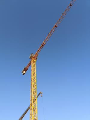 China 8 Tons Qtz80 Rise Buildings Flat Top Tower Crane With Frequency Conversion Control Russia for sale