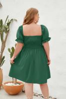 China Large Size Women&prime;s Large Size Solid Color Leisure Holiday Dress Travel Square Collar Play Wrap Bubble Sleeve Dress for sale