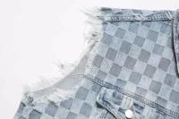 China Fall Plaid Denim Sleeveless Men&prime; S Cardigan Vest for sale