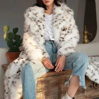 China Windproof Puffer Down Coat Latest Design Outdoor Woman Fur Jacket for sale