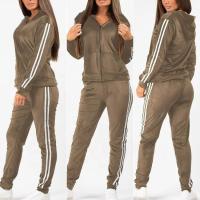 China Custom Women Sport Clothing Fashion Hooded Training Track Sweat Suit Jogging Suits Wholesale Velvet Tracksuits for sale