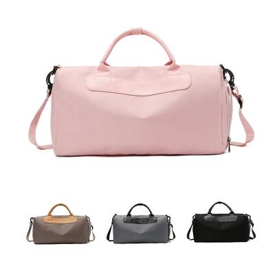 China Outdoor Unisex Large Duffel Bag Waterproof Gym Travel Tote Custom Logo 50L for sale