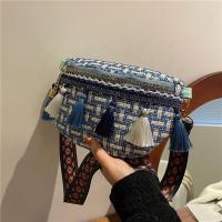 China Tassel Decor Adjustable Strap Waist Bag 21.5x15.5cm Plaid Pattern Waterproof Cycling Bum Bag OEM for sale