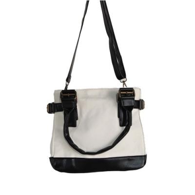 China Luxury Nylon Messenger Bag for Women Crossbody Shoulder Bag 22x6x17cm Black for sale