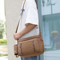 China OEM Custom Men's Messenger Bag Crossbody with Bottle Pocket 15L Capacity for sale