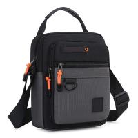 China Custom Color Logo Cycling Messenger Bag Men Shoulder Sling Bag 20L Capacity for sale