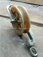 China Hold Down Pulley Block With Nylon Or Aluminum Material For Engineering for sale