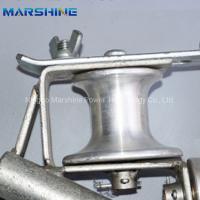 China 5kn Rated Load Aluminum Alloy Roller Sheave Pulley Block for Angled Crossarm Mounting for sale