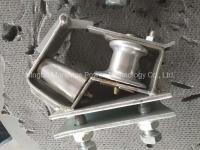 China 5kn Rated Load Aluminum Alloy Roller Sheave Pulley Block for Angled Crossarm Mounting for sale