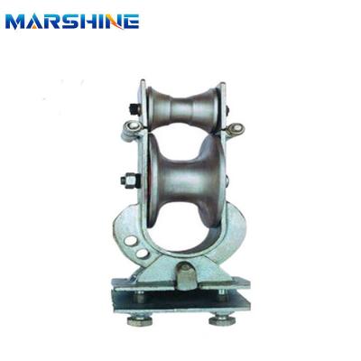 China 20kn Rated Load Three Purpose Galvanised Crossarm Mounted Skyward Pulley Cable Block for sale