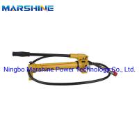 China Horizontal Position Shaft Handheld Cp-700 Manual Hydraulic Pump for sale