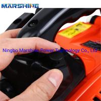 China Lightweight Petrol Gasoline Powered Chainsaw 18 Inch For Cutting Wood for sale