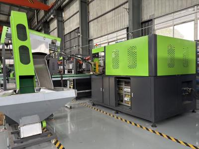 China Full automatic Bottle Blow Moulding Machine bottle making machine and Energy Consumption for Industrial Production for sale