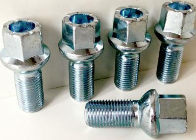 China Customized Silver Wheel LUG Bolt for Strong and Stable Wheel Fastening for sale