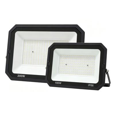 China Manufacturer Solar Flood Light  50w 100w 200w 300w 400w Rechargeable Solar Garden Light with IP66 Waterproof for sale