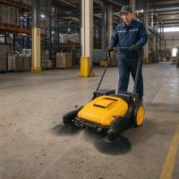 China Industrial Hand Push Floor Sweeper 92cm Cleaning Width 55L Dust Bin 4.5H Battery Life ODM Customizable Warehouse Factory Parking for sale