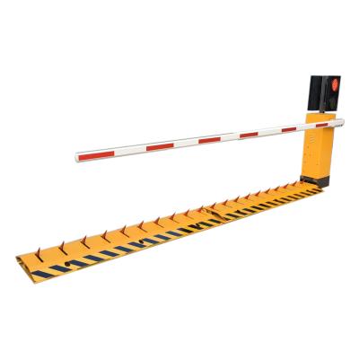 China Security Driveway Entrance Exit Electro-Hydraulic Operating System Tyre Killer With Arm Barrier for sale