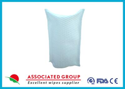 China Tetragonum Big Pearl Dot Dry Scrub Gloves 75gsm Spunlace Material Customized for sale