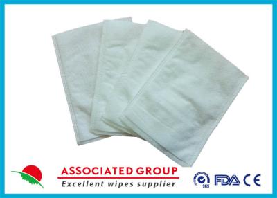 China 22*15cm Ultrasonic Square Wet Washing Glove / Rinse Free Bath Wipes 100000 Packs Per Day for sale