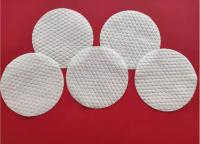 China Wood Pulp Deep Cleaning Spunlace Nonwoven Rolls For Household Clean for sale
