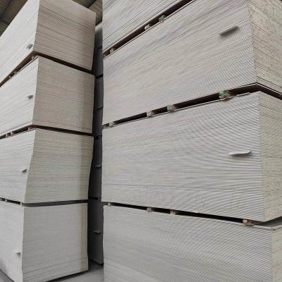 China 4x8' 15mm Standard Gypsum Plaster Boards For Building Ceilings for sale