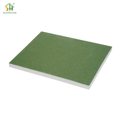 China 9.5mm Moisture Resistant Gypsum Plasterboard 1220x2440mm Green Board For Partiton Wall for sale