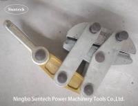 China 70 KN Cable Pulling Clamp SKG70N Gripping Anti Twisting Wire for sale