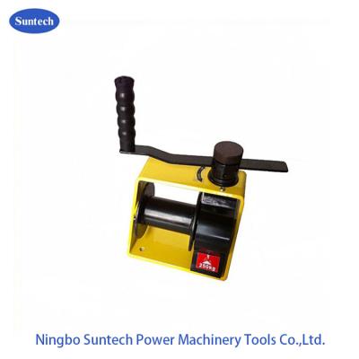 China Hand Lifting Worm Gear Winch 250kg 500kg 1000kg With Pressed Steel Structure for sale