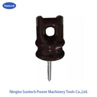 China 802 - 4 Hollow Screw Electric Fence Porcelain Insulator 0.4KV for sale