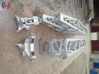 China Heavy Duty Inner Suspended Lattice Gin Pole For Transmission Tower Construction for sale
