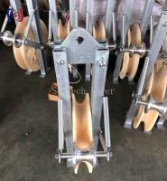 China Professional Grounding Roller Stringing Block with Non-Conductive Design for Damage-Free Installation of OPGW and 508mm Sheave Diameter for sale