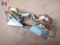 China SH130S 10KN Galvanized Pithead Cable Roller Pulley with Triangle Sheave Configuration for Underground Cable Pulling for sale